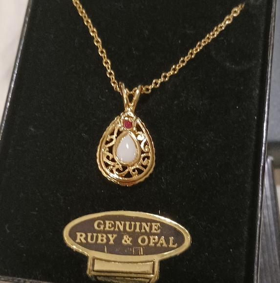 Van Doran | Jewelry | Vintage Van Doran Ruby Opal Necklace | Poshmark